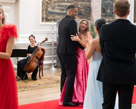The Bachelor Final Four How To Watch Stream Tonights Hometowns Episode