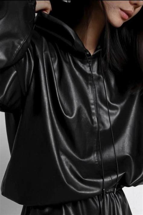 Анорак — ціна 300 грн у каталозі Куртки Купити жіночі речі за доступною ціною на Шафі Україна