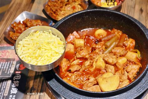 台中｜甩鍋雞：7種經典韓式炒雞吃到飽，自助吧炸雞、蔬菜、火鍋料無限續點 輕旅行