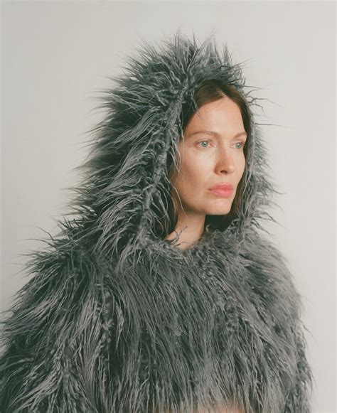 Sicky — Hold Me Right