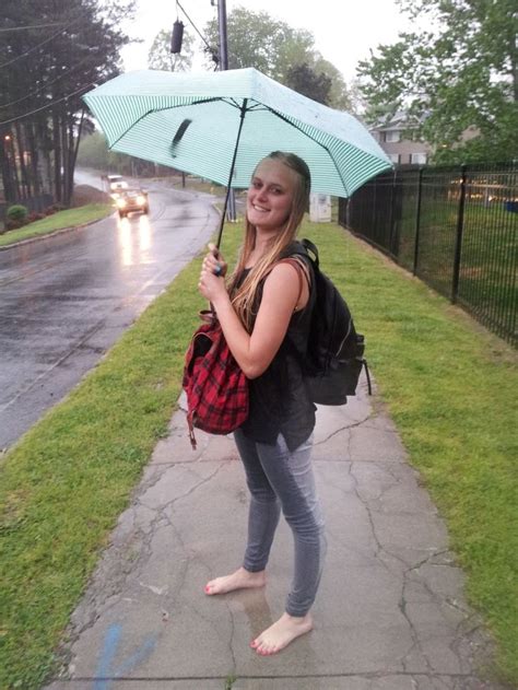 Girl Goes Barefoot To School Barefoot Schools Onwil