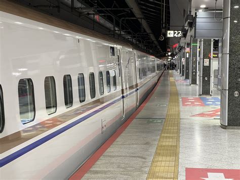 Mm On Twitter 東北新幹線 やまびこ74号、44分遅れで到着しました。列車ホテルは22番線のe7系f28編成が充当