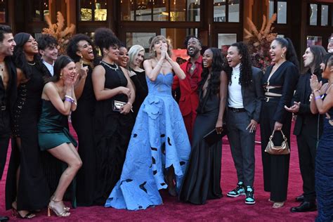 Taylor Swift Sends Diane Warren Flowers For ‘say Dont Go