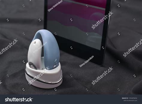 26229 Sex Control 이미지 스톡 사진 및 벡터 Shutterstock