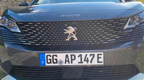 标致新款3008海外实拍 换装悬浮式中控大屏 知乎