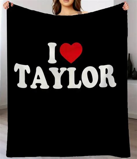 Taylor Swift Extra Large Blanket Rosa Loves Rainbows