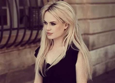 Welsh Singer Duffy Returns To Instagram With A Series Of Mindful Posts