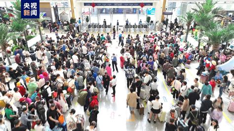 中老铁路开行国际列车一周年 累计发送旅客70万人次