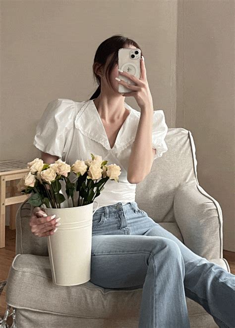 네룬 퍼프 블라우스 에이블리