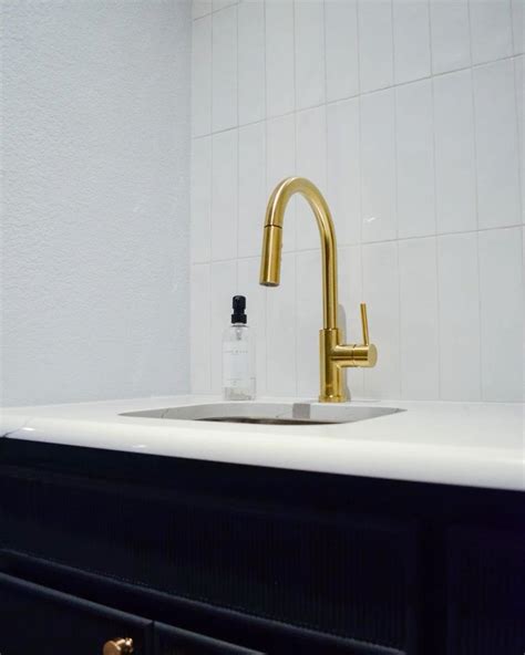 Easy Tile Backsplash Installation Guide