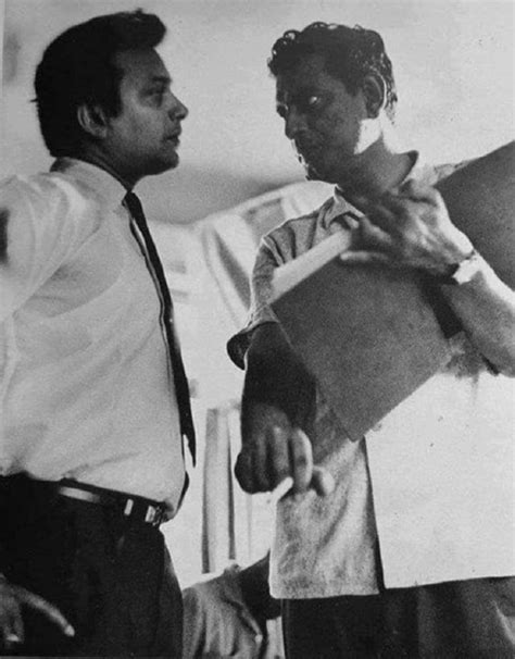 Satyajit Ray And Uttam Kumar During The Shoot Of Nayak The Hero 1966 R Classicdesicelebs