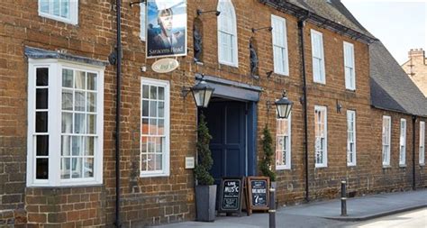Saracens Head Towcester Pubs With Rooms Britain S Finest