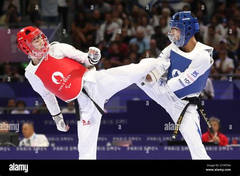 Asaf Yasur Of Israel Blue Vs Xiao Xiang Wen Of Chinese Taipei Red