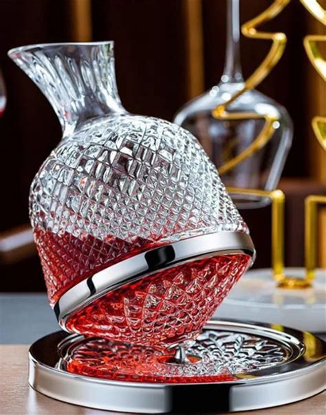 Spinning Wine Decanter Silver Martini