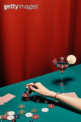 한국인 사람손 사람팔 손짓 뷰티 쥬얼리 액세서리 인조물건 아름다움 의료성형뷰티 레트로스타일 컨셉 뉴트로 20세기스타일 스타일 손톱 손가락