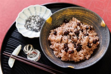 お祝い事の定番「お赤飯」のルーツと拡がりを辿る Shun Gate 日本の食文化を紹介
