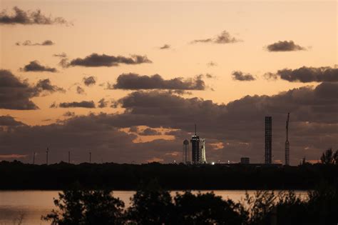 Nasa Spacex Falcon 9 Rocket Successfully Launches