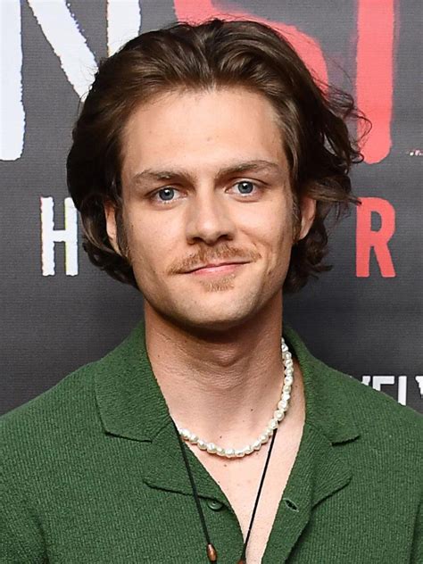 Ty Simpkins Torse Nu