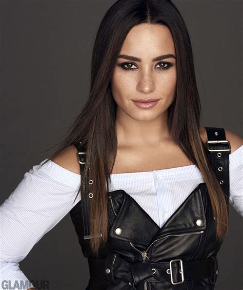 Celebrities Trands Demi Lovato Glamour Magazine November 2016 Issue