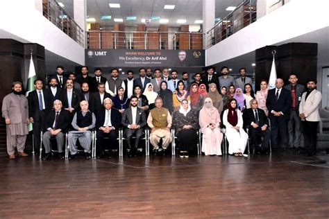 Madiha Awan On Linkedin A Memorable Picture With President Pakistan Mr