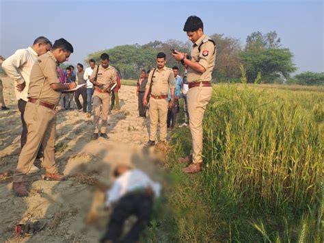 कल रात घर में हुई थी चोरी हत्या आत्महत्या को सुलझाने में जुटी पुलिस