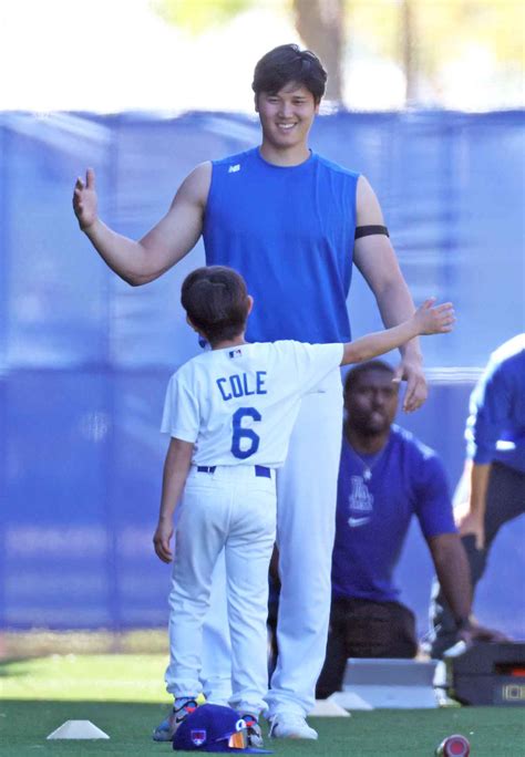 大谷は別メニュー調整 子供たちと遊ぶ姿も 産経ニュース