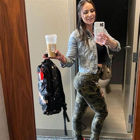 Kendra Lustさんのインスタグラム写真 Kendra Lustinstagram「selfiegamestrong