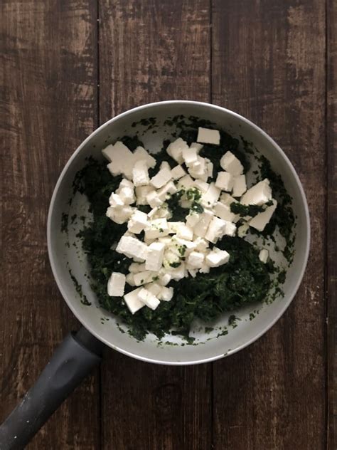 Pieczone pierogi ze szpinakiem i fetą Przepisy na widelcu