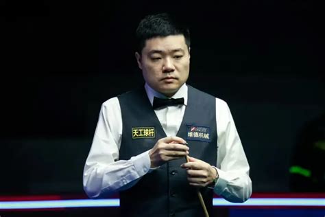 中国斯诺克爆出冷门！丁俊晖世界大奖赛首轮被淘汰，徐思4 3逆转