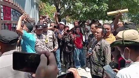 Modin Desa Di Magetan Didemo Warga Karena Dianggap Tak Bisa Urus