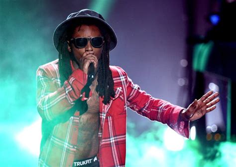 Report Lil Wayne Claims Cash Money Records And Universal Purposefully