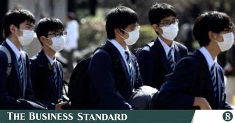 Hong Kong High School Students Go Back To Class