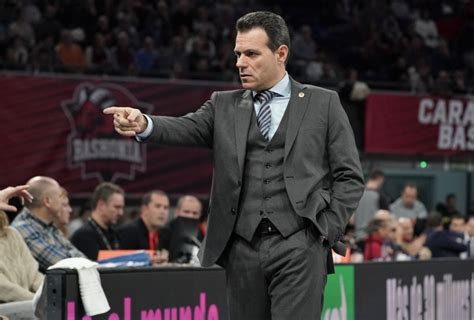 За малку ќе му „летнеше“ главата на Димитрис Итудис Вечер 1963 Vecer Mk