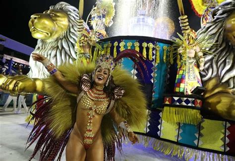 Quente Muito Quente Estas São As Fotos Mais Atrevidas Do Carnaval Do