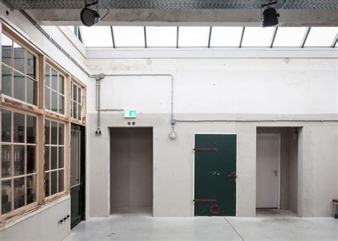 Wenink Holtkamp Architecten Converts Grain Silo Into Food Market