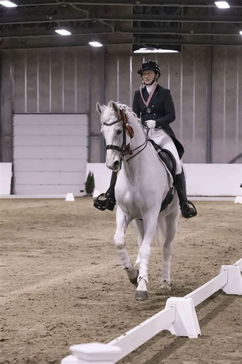 Cathrine Wiik Svendsen Vant Sølv I Hm Norges Rytterforbund