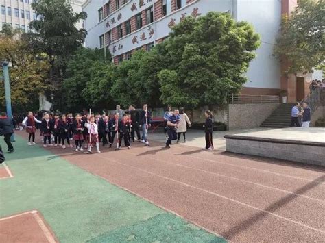 宝圣湖小学 重庆宝圣湖小学 渝北实验小学 大山谷图库