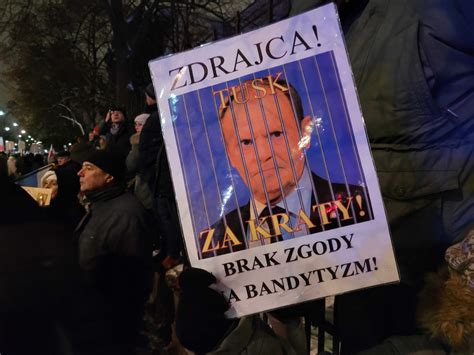 Warszawa Protest Wolnych Polaków wraca Zbierze się przed Trybunałem