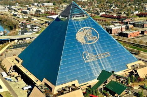 The Worlds Biggest Bass Pro Shop A Visit To The Pyramid