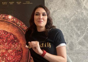 Berita Luna Maya Terbaru Hari Ini - Grid.ID