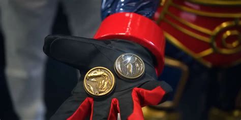 Power Rangers New Power Coins Fix A Decades Old Plot Hole