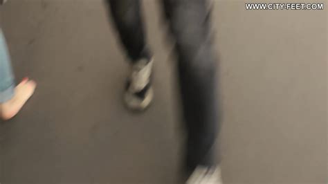 Barefoot Walk Eporner