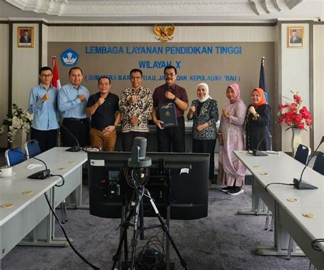 Soerya Respationo Sandang Gelar Guru Besar Medianesiaid