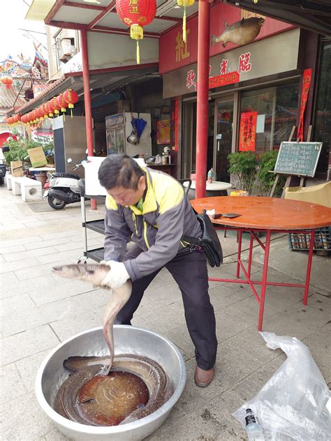 紅蟳海產餐廳（西螺） 紅蟳海產餐廳（西螺） Added A New Photo