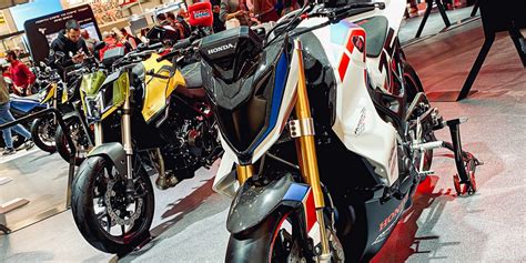 原廠黃蜂750不夠帥 那這樣改給過嗎HONDA CB750 HORNET改裝車 米蘭直擊 SUPERMOTO8