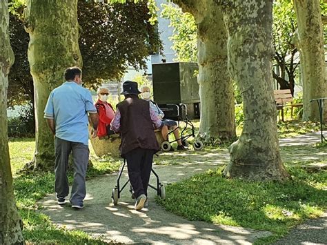 Covid 19 En Nouvelle Aquitaine Le Confinement Fait Effet Le Taux D