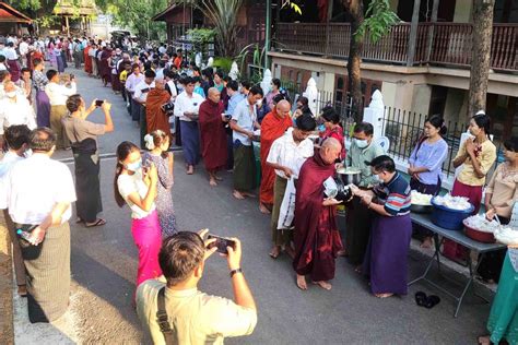 မြင်းခြံမြို့တွင် ကဆုန်လပြည့် ဗုဒ္ဓနေ့ အထိမ်းအမှတ် သံဃာတော် ၁၀၈ ပ