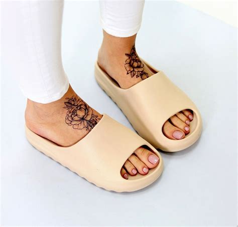 Бежеві резинові тапочки купити недорого Vsi Shop Луцьк Львів Київ Житомир Ужгород