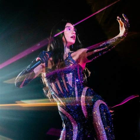 Pin By Yaz On Dua Lipa Dua Lipa Concert Dua Lipa