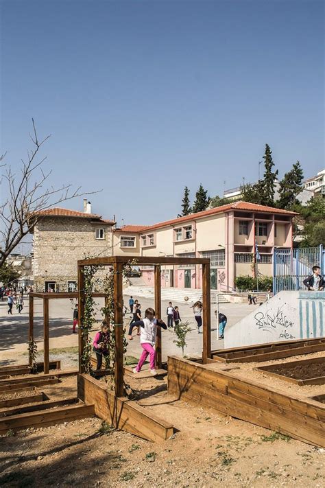 Ένας νέος σχολικός κήπος γεννήθηκε πρόσφατα στο 31ο Δημοτικό σχολείο
